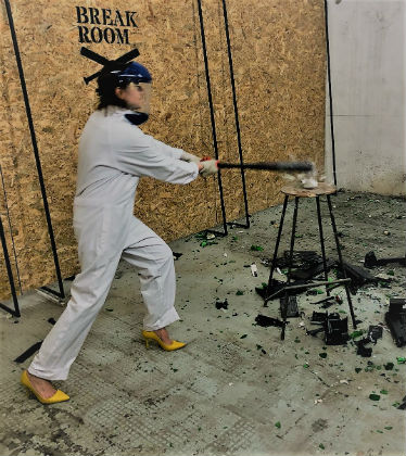 S-a deschis primul anger room din Romania: BREAK ROOM - Fashion8.ro 🌟