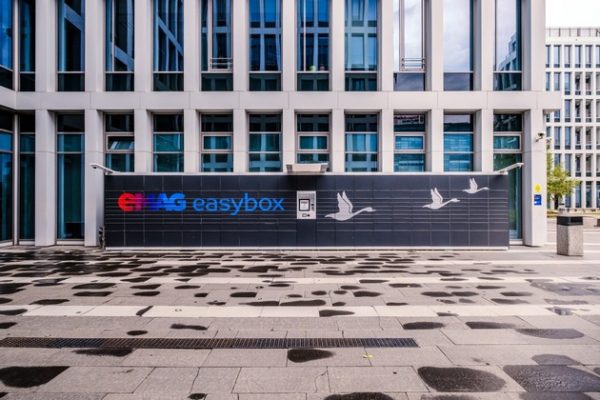 eMAG simplifica si mai mult livrarea la easybox. Clientii vor plati ...